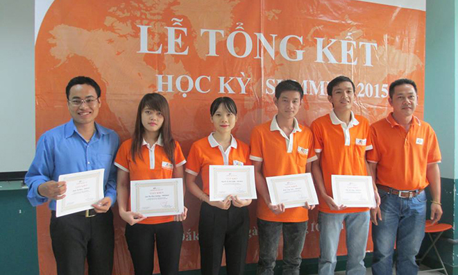 FPT Polytechnic tôn vinh 'Ong vàng Poly' học kỳ Summer