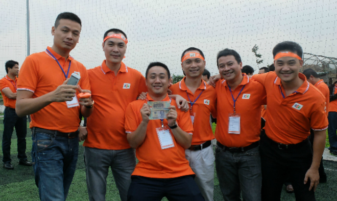 FPT trao thưởng 44 triệu đồng cho nhân viên học tốt MOOC