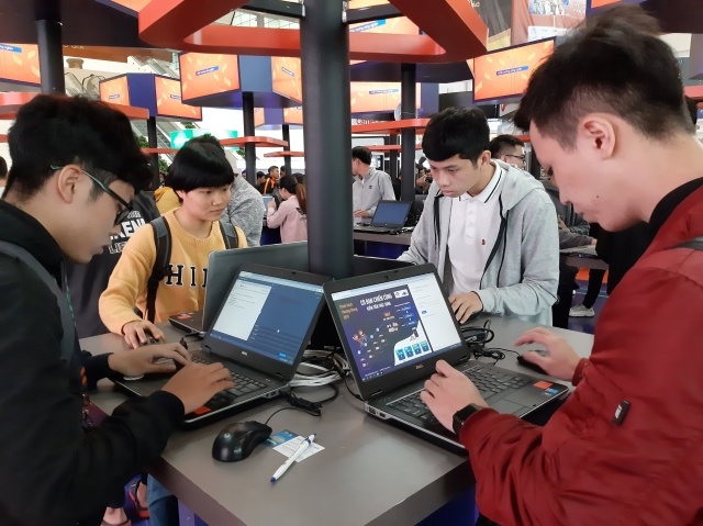 Coder tranh tài tại đấu trường công nghệ ảo đầu tiên tại Việt Nam
