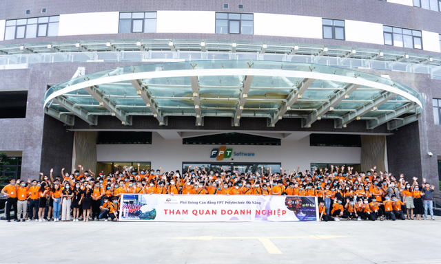 Gần 300 sinh viên FPT Polytechnic trải nghiệm tại Phần mềm Đà Nẵng