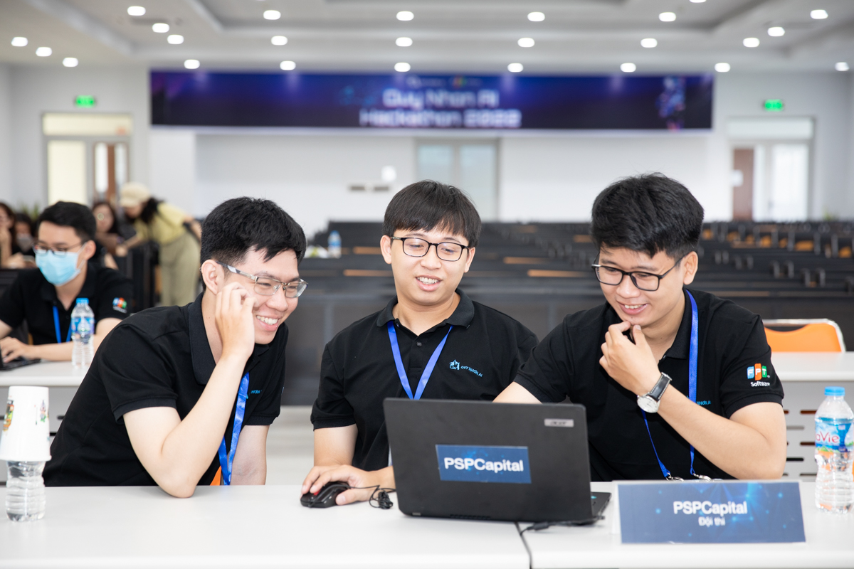 6 đội thi tranh giải thưởng 150 triệu đồng tại chung kết Quy Nhơn AI ...